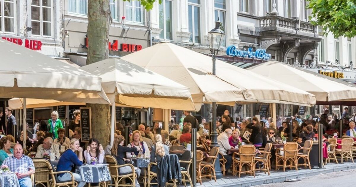 Steeds meer rookvrije terrassen in de horeca | KHN