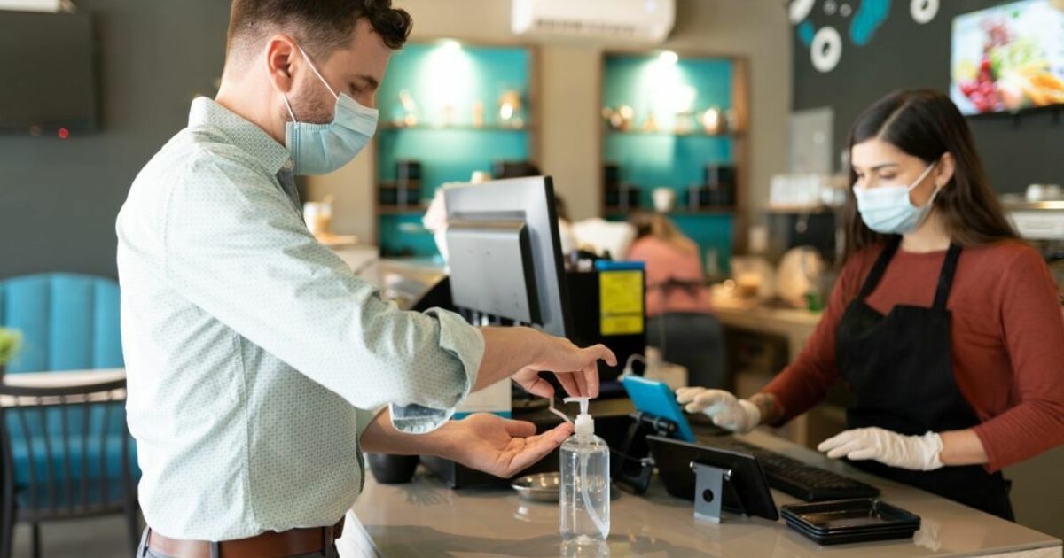 Parool: De terrassen zijn een week open, maar op veel plekken… | KHN