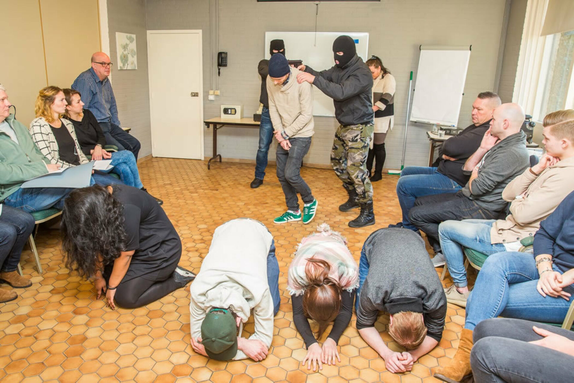 Gratis overvalpreventie- en agressietraining voor de horeca 17… | KHN